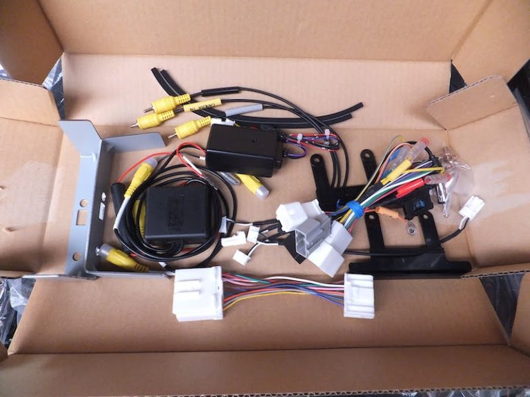 NV350 キャラバン｜ナビ取り付け ヒューズ・ACC ドラレコ電源 | ナビドラレコ取付け説明書