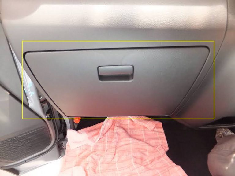 NV350 キャラバン｜ナビ取り付け ヒューズ・ACC ドラレコ電源 | ナビドラレコ取付け説明書