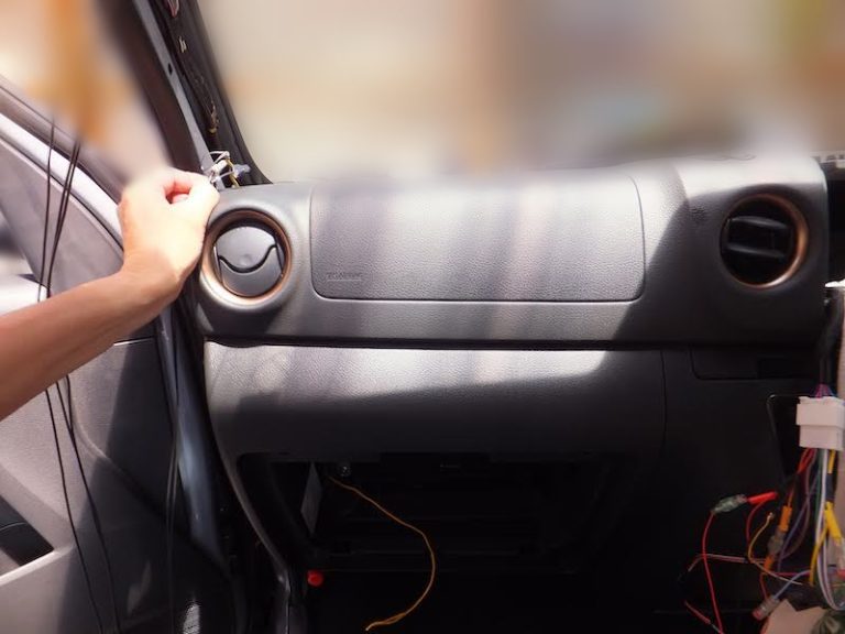 NV350 キャラバン｜ナビ取り付け ヒューズ・ACC ドラレコ電源 | ナビドラレコ取付け説明書